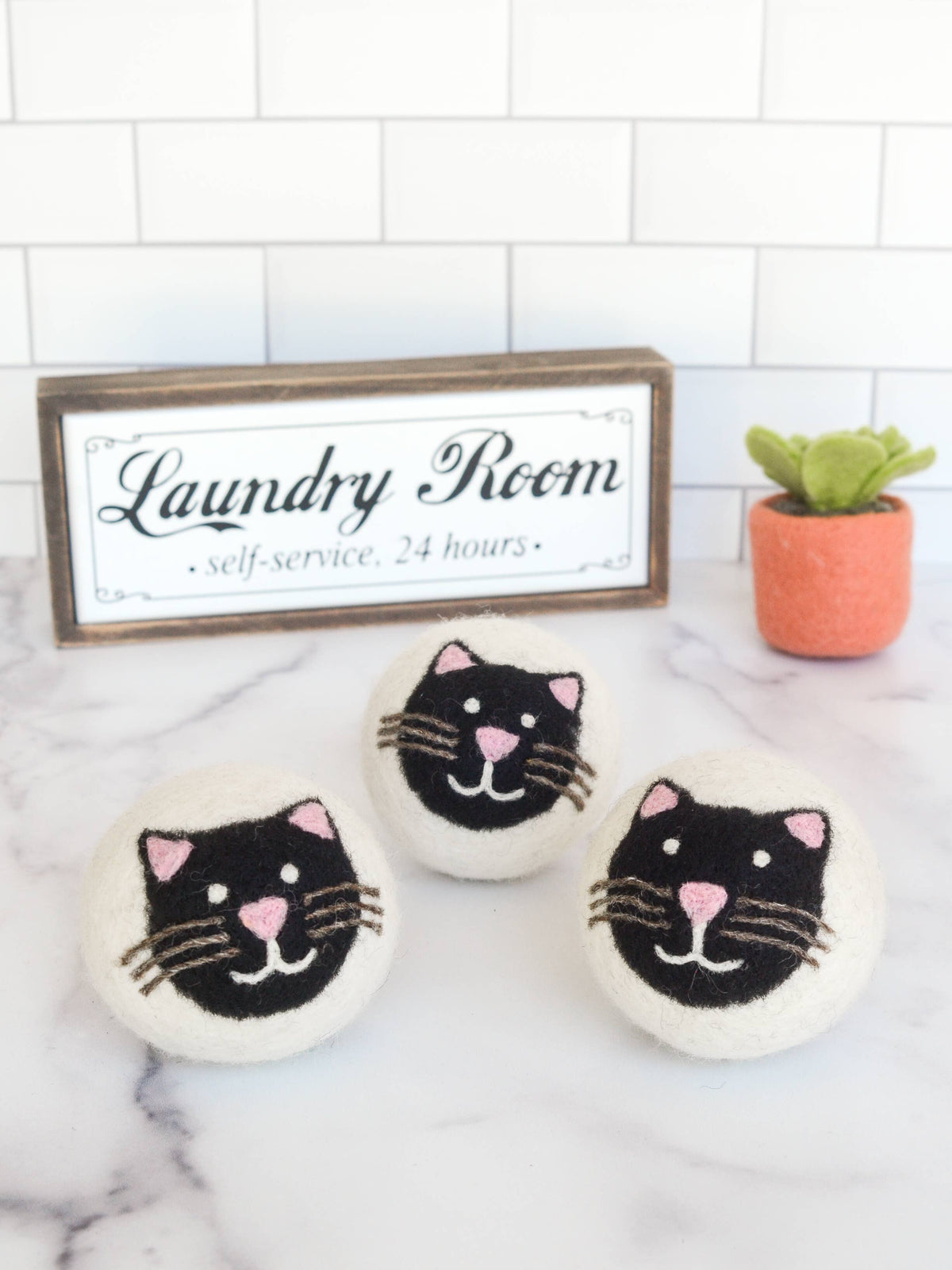 Black Cats Eco Dryer Ball | R&R Secret Flowers