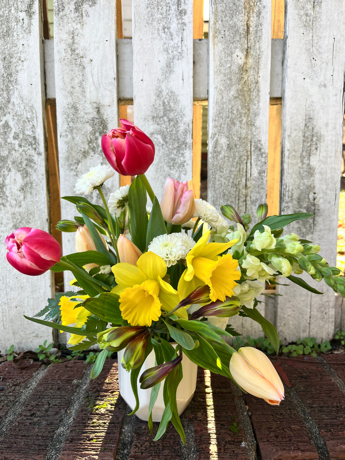 Seasonal Flower Arrangement | R&R Secret Flowers